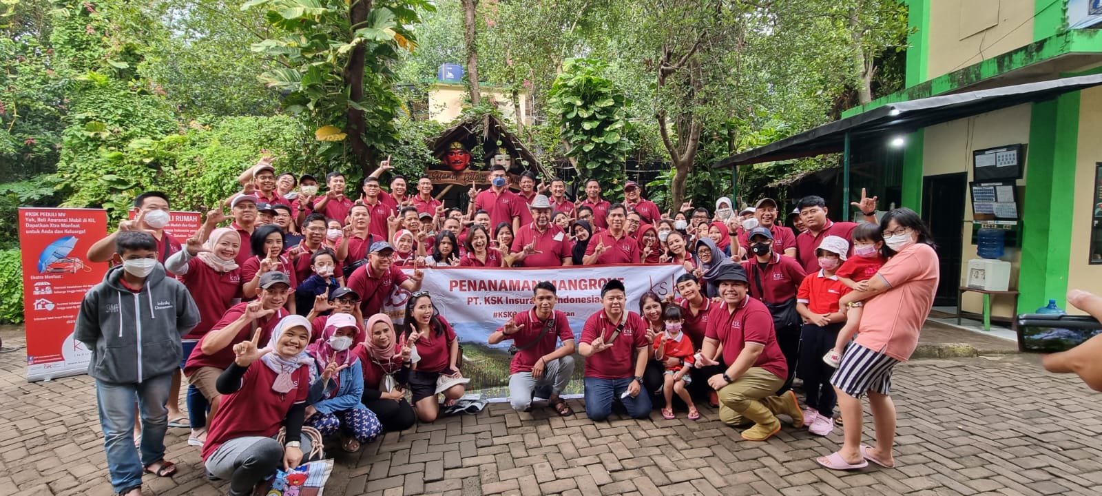 KSK Insurance Indonesia Menanam 300 Bibit Mangrove Berkolaborasi dengan ...